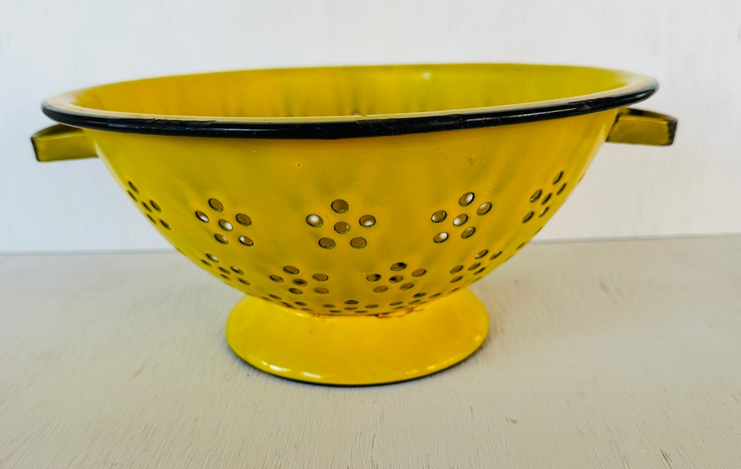 Vintage Enamelware YELLOW Colander French Country Kitchen Mustard Black ...