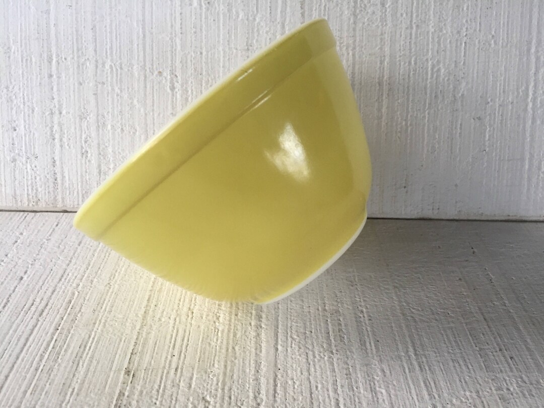 Vintage Yellow Pyrex Nesting Bowl # 401, Mid Century Small Mixing Bowl ...
