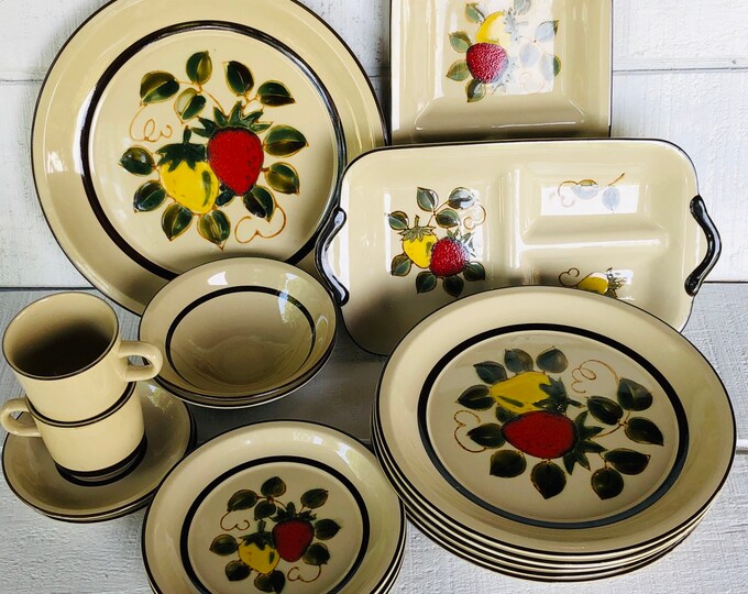 1970s Strawberries Sears Dishes Retro Stoneware Dinner Plate Salad ...