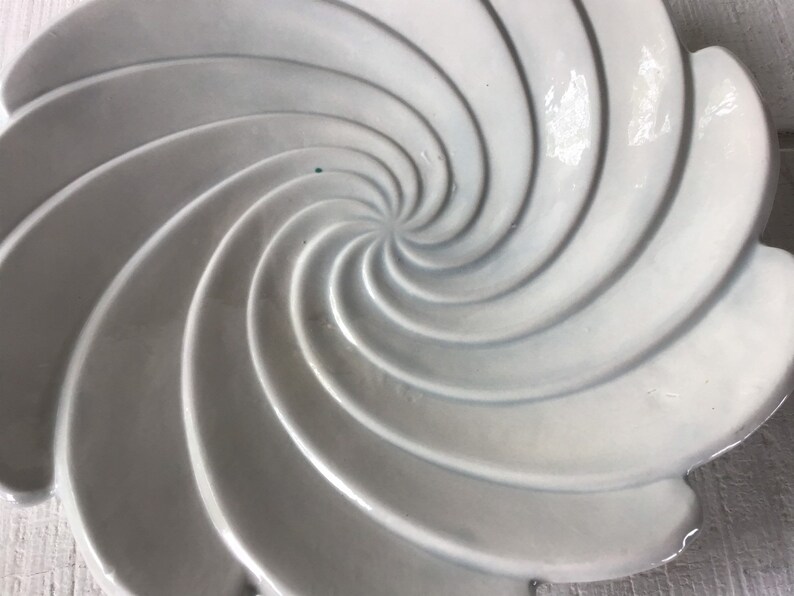 Vintage Atlantic Mold Swirl Bowl Pottery Bowl Ceramic Bowl Salad Bowl ...