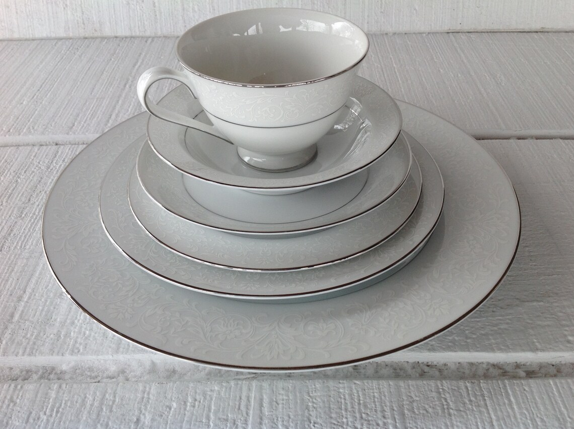 8 Place Settings ~ Vintage Sango China Fresco 3540 White Flower ...