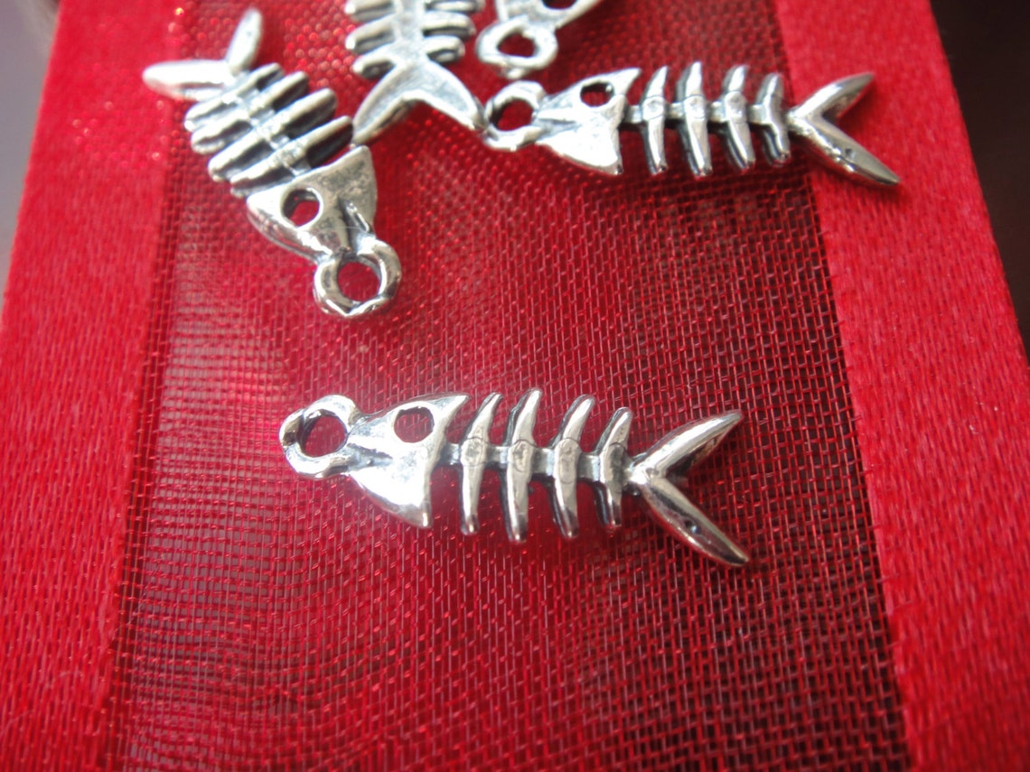925 Sterling Silver Oxidized Fishbone, Silver Fishbone, Fishbone Charm ...