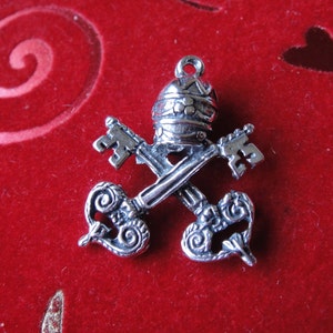 925 Sterling Silver Crown With Keys, Silver Crown and Keys, Crossed ...