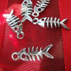 925 Sterling Silver Oxidized Fishbone, Silver Fishbone, Fishbone Charm ...