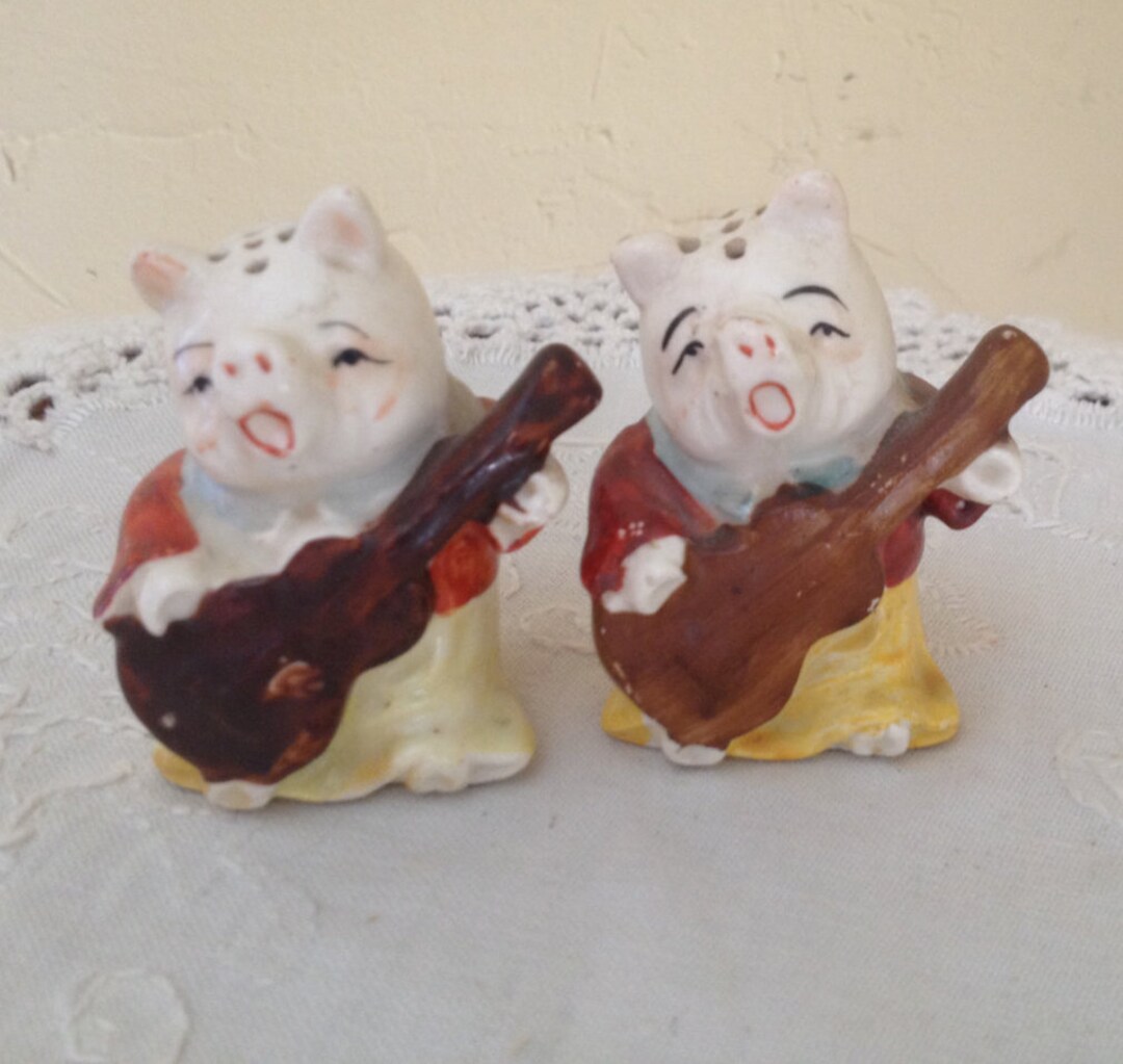 Vintage Adorable Pair of Pig Musician Salt and Pepper Shakers -nice ...