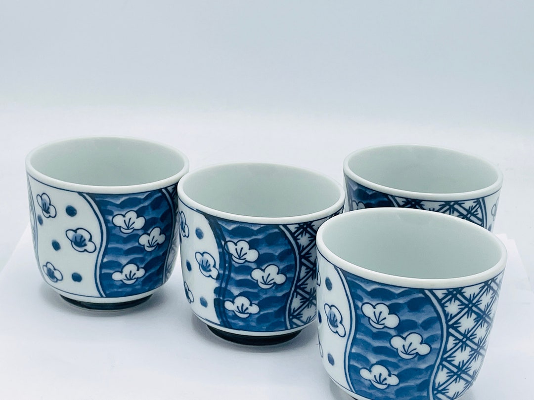 Vintage Set of 4 Asian Tea of Saki Cups or Juice Cup Pretty Blue and ...