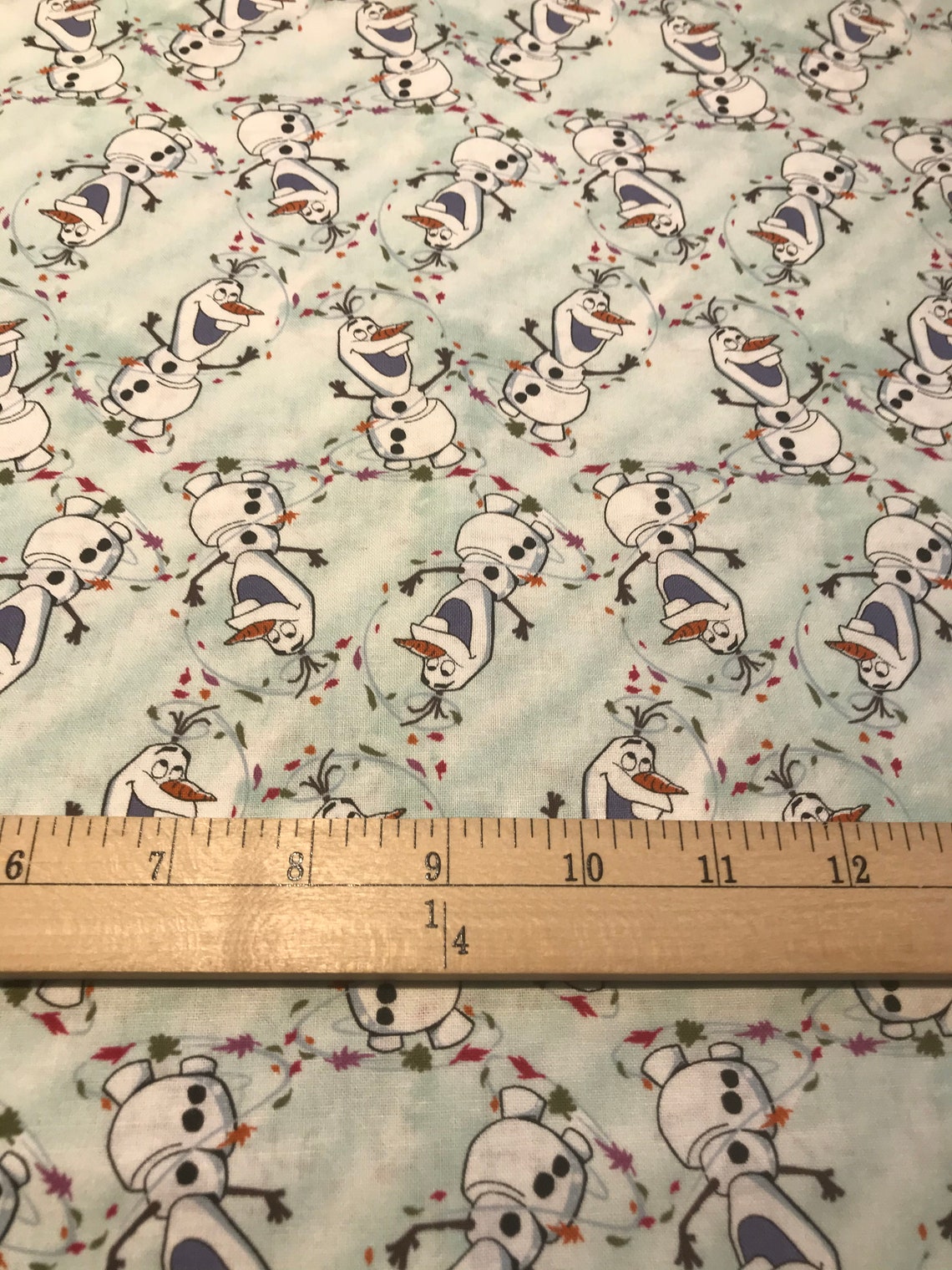 Olaf & the Frozen Characters Fat Quarters | Etsy