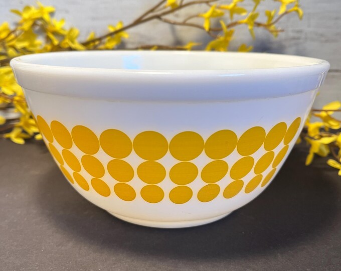 Pyrex Mixing Bowl, Yellow Dots, 7" White and Yellow Kitchen Bowl ...