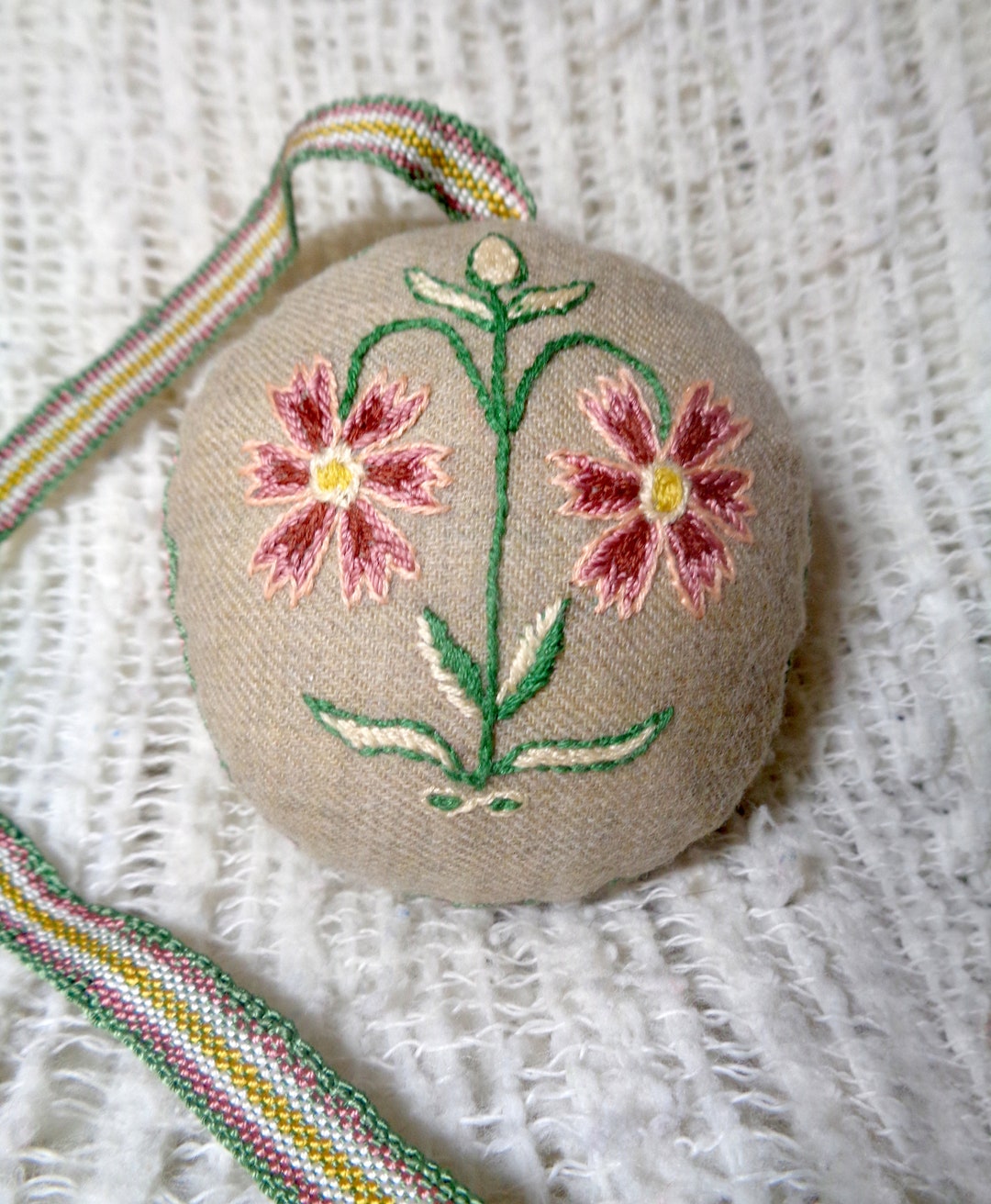 Museum Mimics© - C.1750 Winterthur “asters” Embroidered Pinball - Etsy