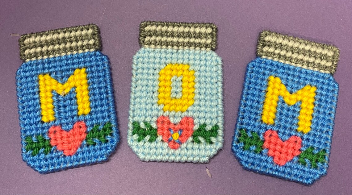 Plastic Canvas MOM Mason Jar Magnets - Etsy