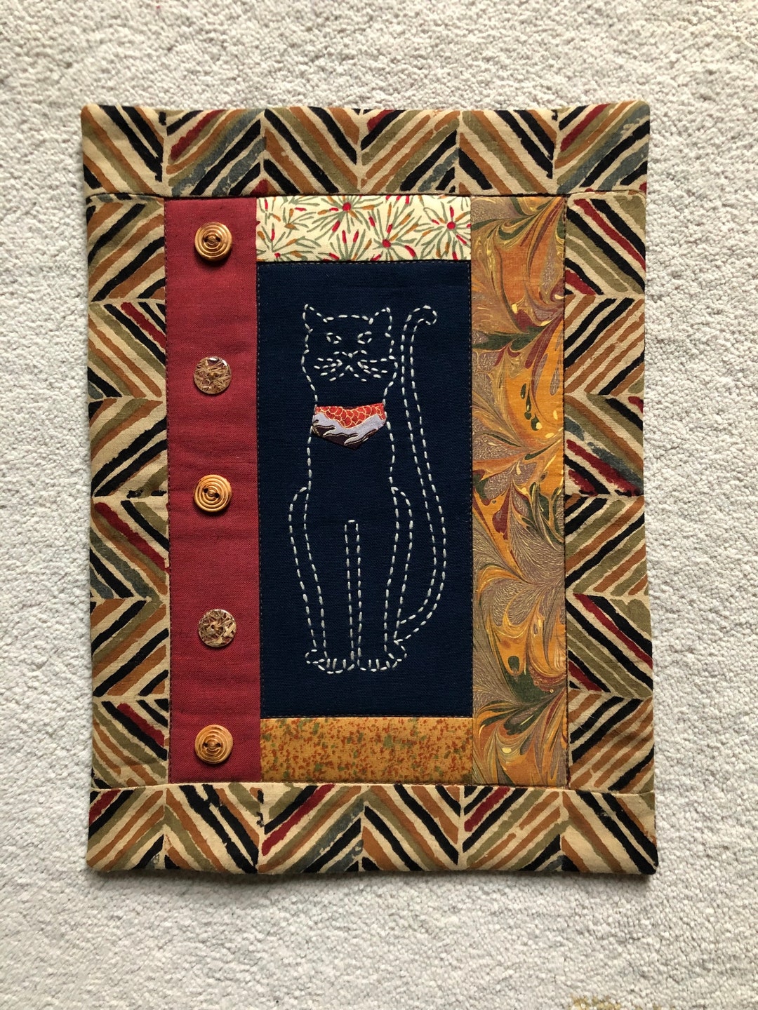 Small Quilted Wall Hanging. Center Guardian Cat JADEN Sashiko Stitch ...