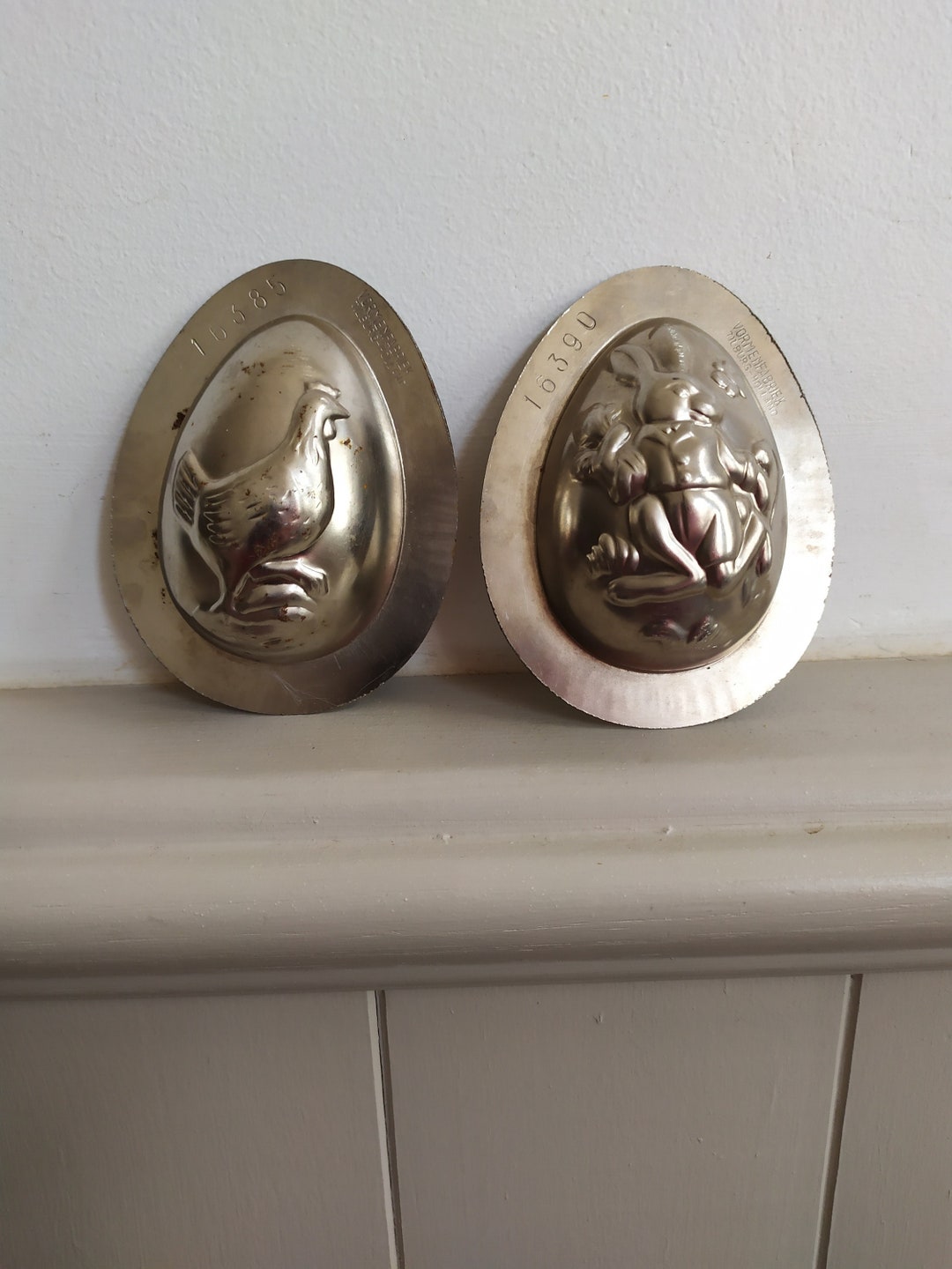 Vintage Dutch Bunny Rabbit /hen Easter Egg Chocolate Mold Metal Dutch ...