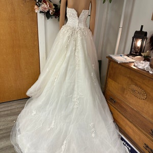 Emery is a Stunning Vintage Wedding Dress by Lady Eleanor. Corset Back ...