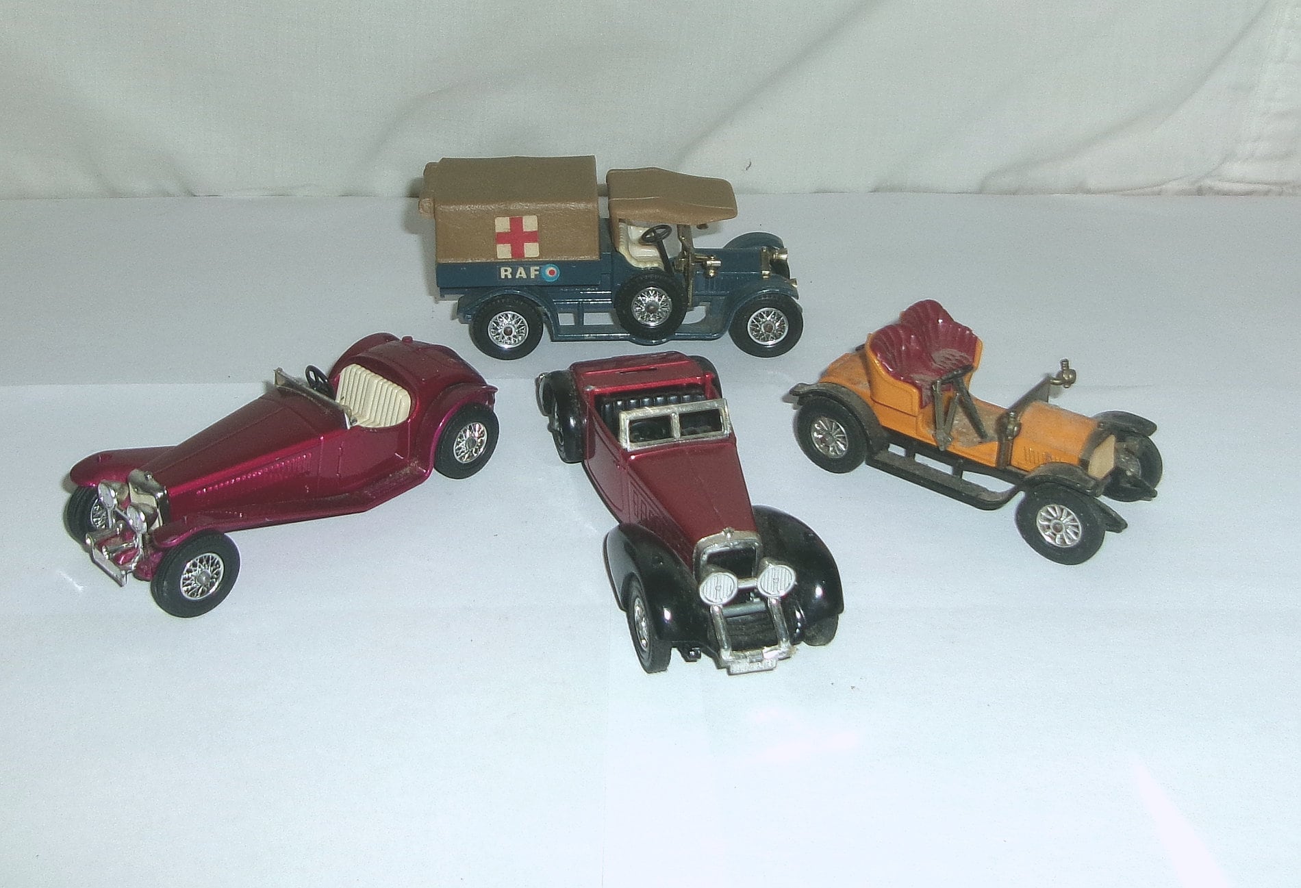 Damaged Matchbox Lesney Diecast Toy Cars England Models of Yesteryear ...