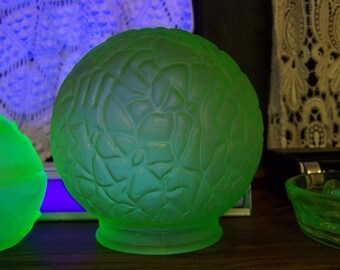 Green uranium glass | Etsy