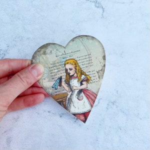 Alice in Wonderland Heart Card Toppers: Scrapbooking Craft - Set of 6 ...