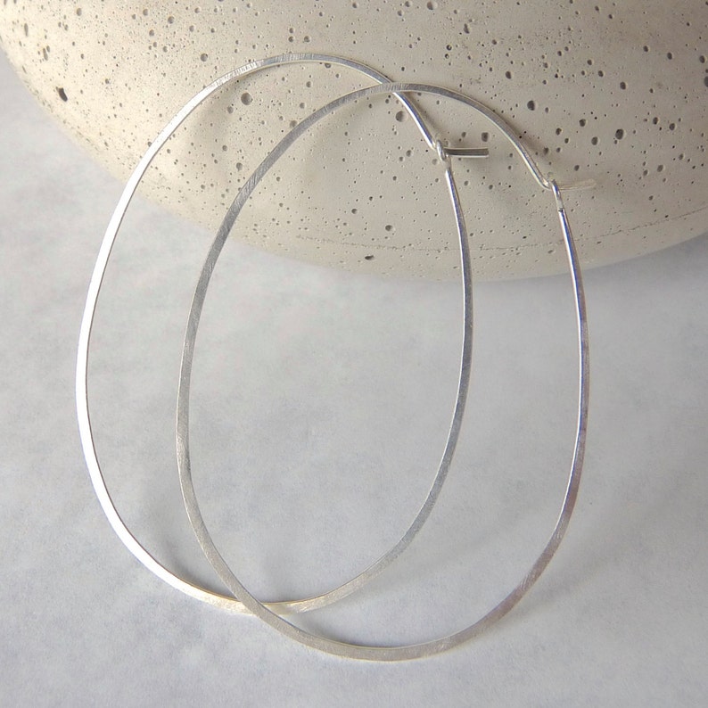 LARGE OVAL HOOPS Classic Oval Hoop Earrings Light Weight | Etsy