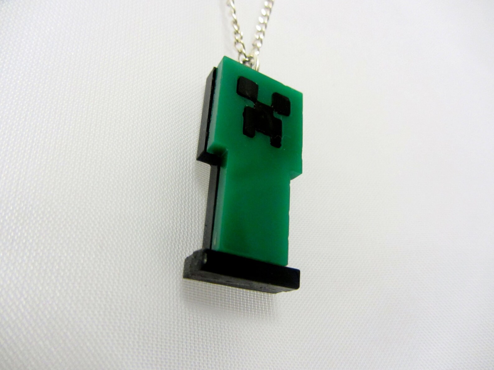 Minecraft Creeper Necklace - Etsy