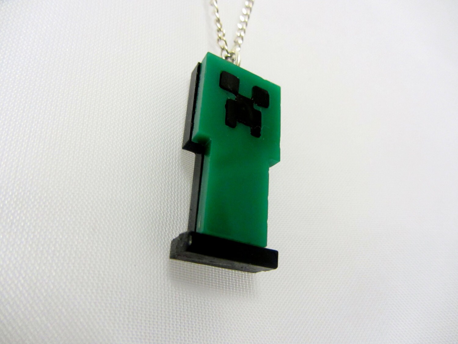 Minecraft Creeper Necklace - Etsy