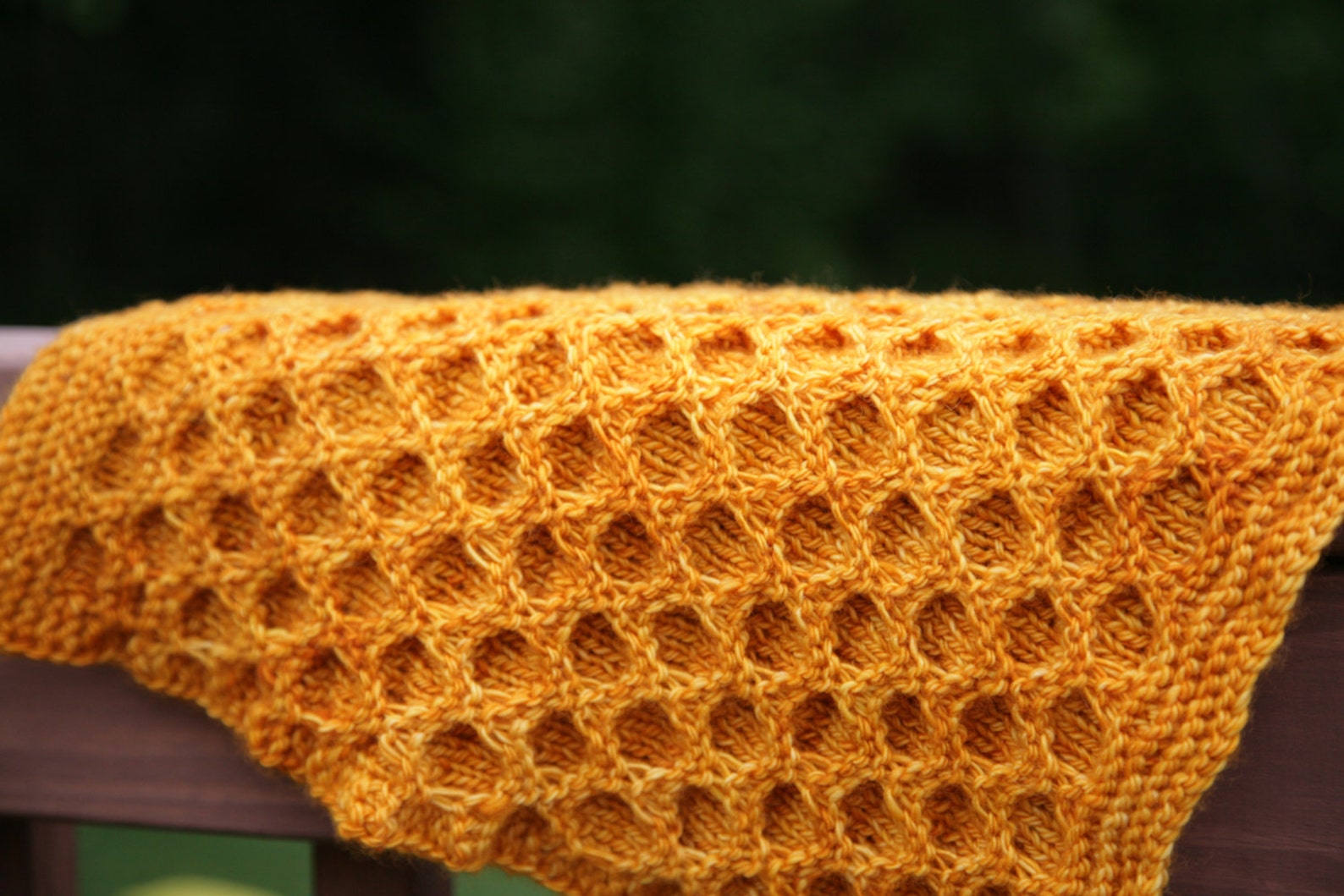 Honeybee 3-dimensional Baby Blanket / Afghan– Knitting Pattern 3-D ...