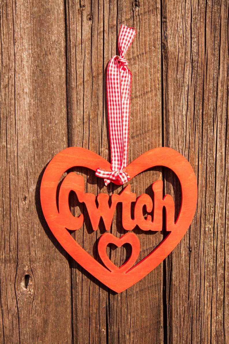 Cwtch Plaque Heart Cwtch Sign Welsh Words Christmas Cwtch | Etsy UK