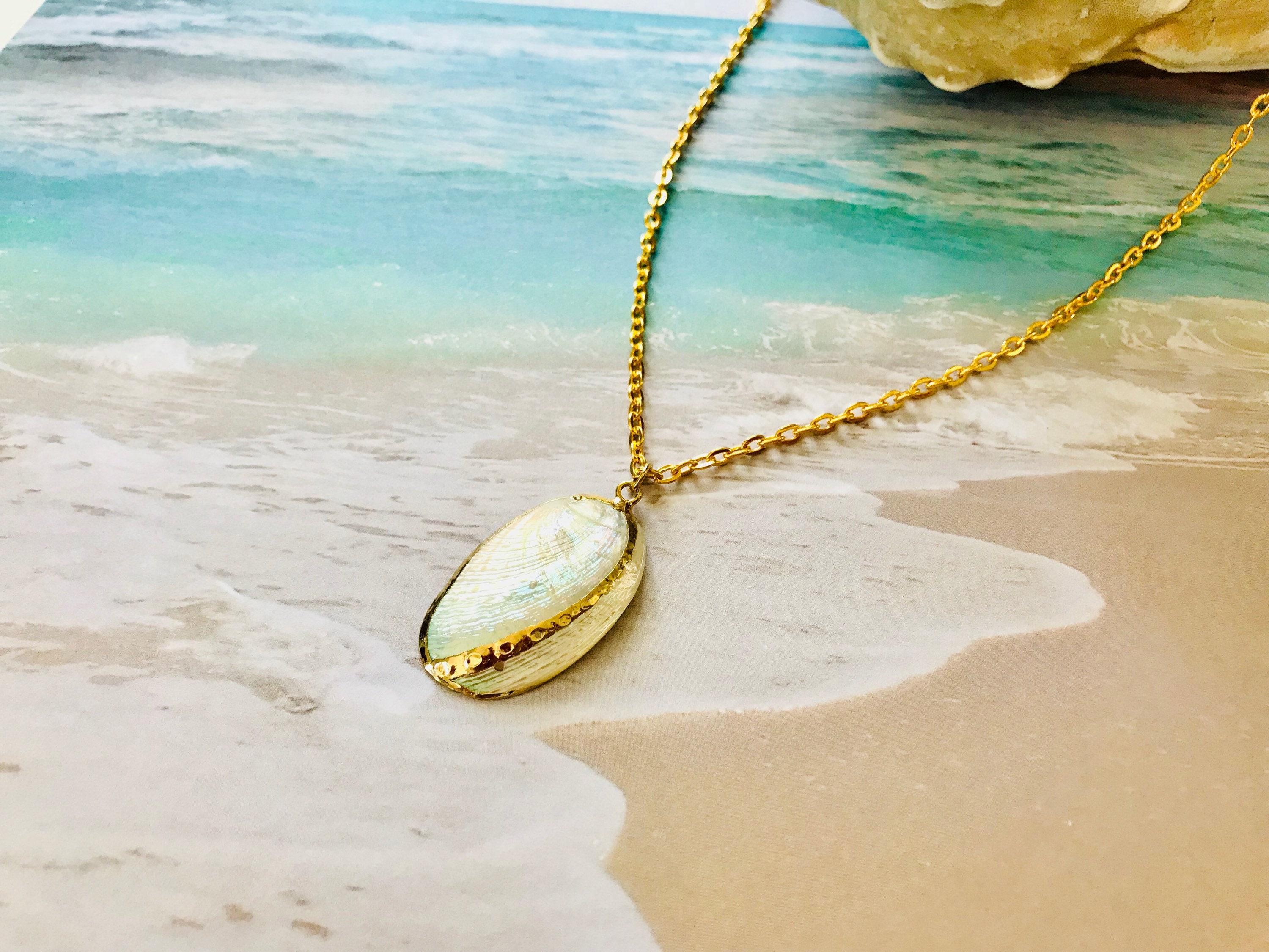 Collar de concha natural-Collar de playa-Collar de concha blanca - Etsy ... Collar de concha natural-Collar de playa-Collar de concha blanca - Etsy ...