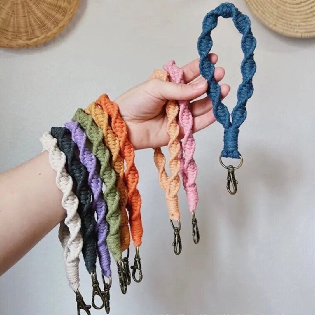 Spiral Twist Macramé Keychain | Macramé Wristlet | Gift for Women ...