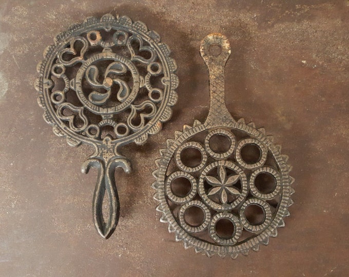 Cast Iron Trivet Set of Two Primitive Kitchen Trivets - Etsy