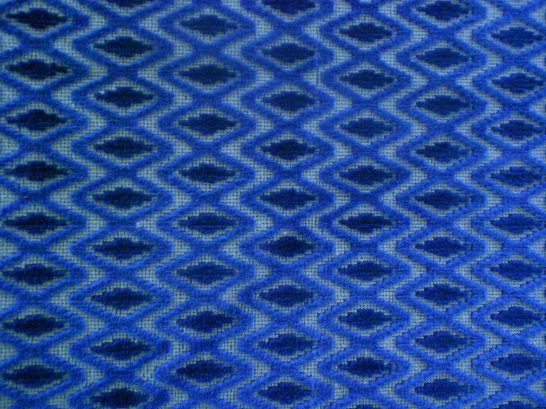 1.75 Yards Lee Jofa Parish-hadley Otto Trellis Blue/navy Cut Velvet ...