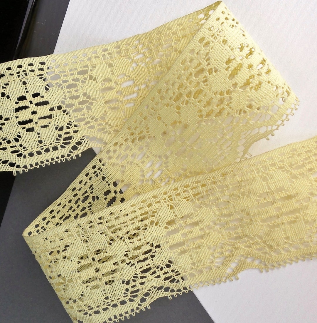 Vintage Yellow Scalloped Floral Lace Trim Flower Petals Textured Lace 2 ...