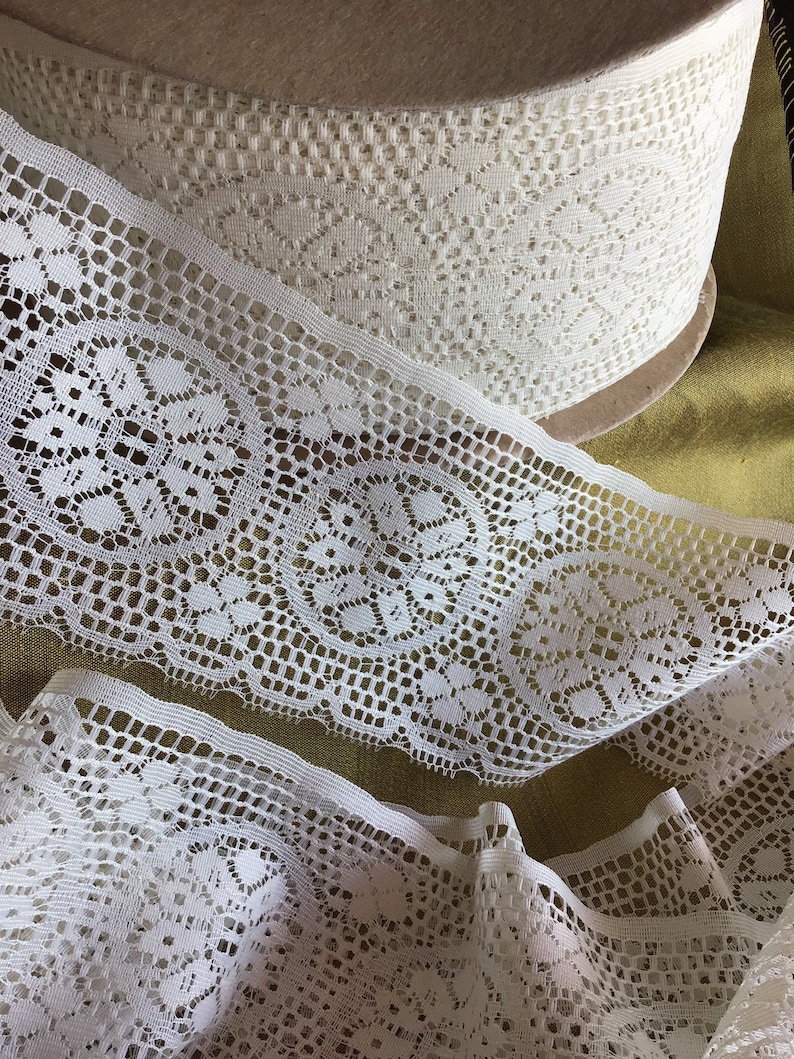 4 Inches WIDE Lace BEAUTIFUL MEDALLION Ecru Lace by the Yard or by Roll ...