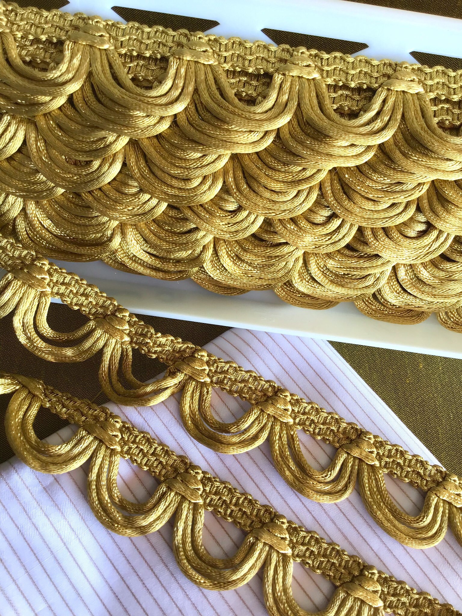 CONSO Gold LOOP Fringe Braided Trim / Scalloped Braids by the | Etsy