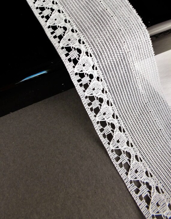 White Lace Bordered Edging 6 Yds Vintage Stiff Lace Trim | Etsy