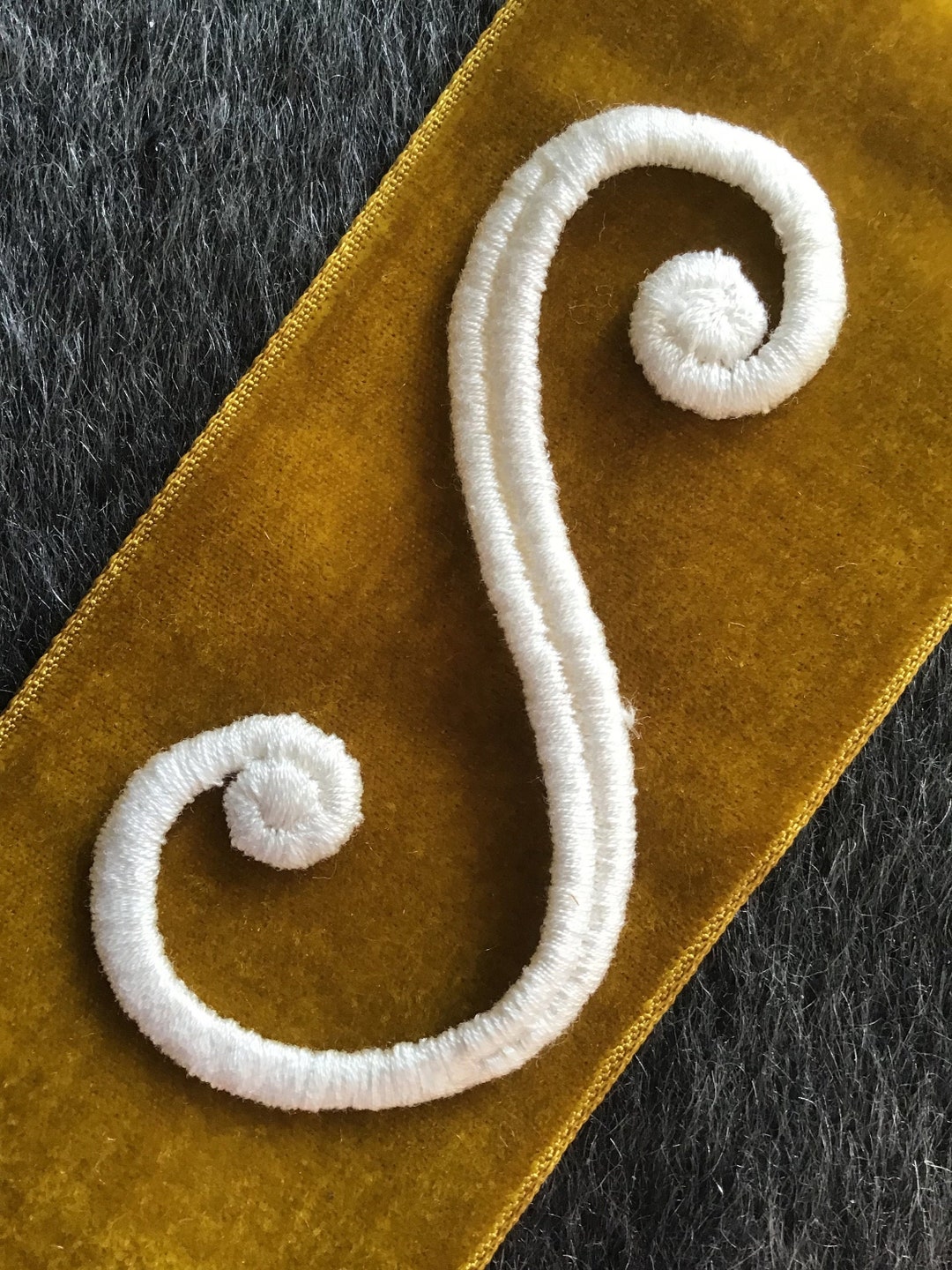 Cursive Letter S Off-white Iron-on Patch Venise Applique Craft ...