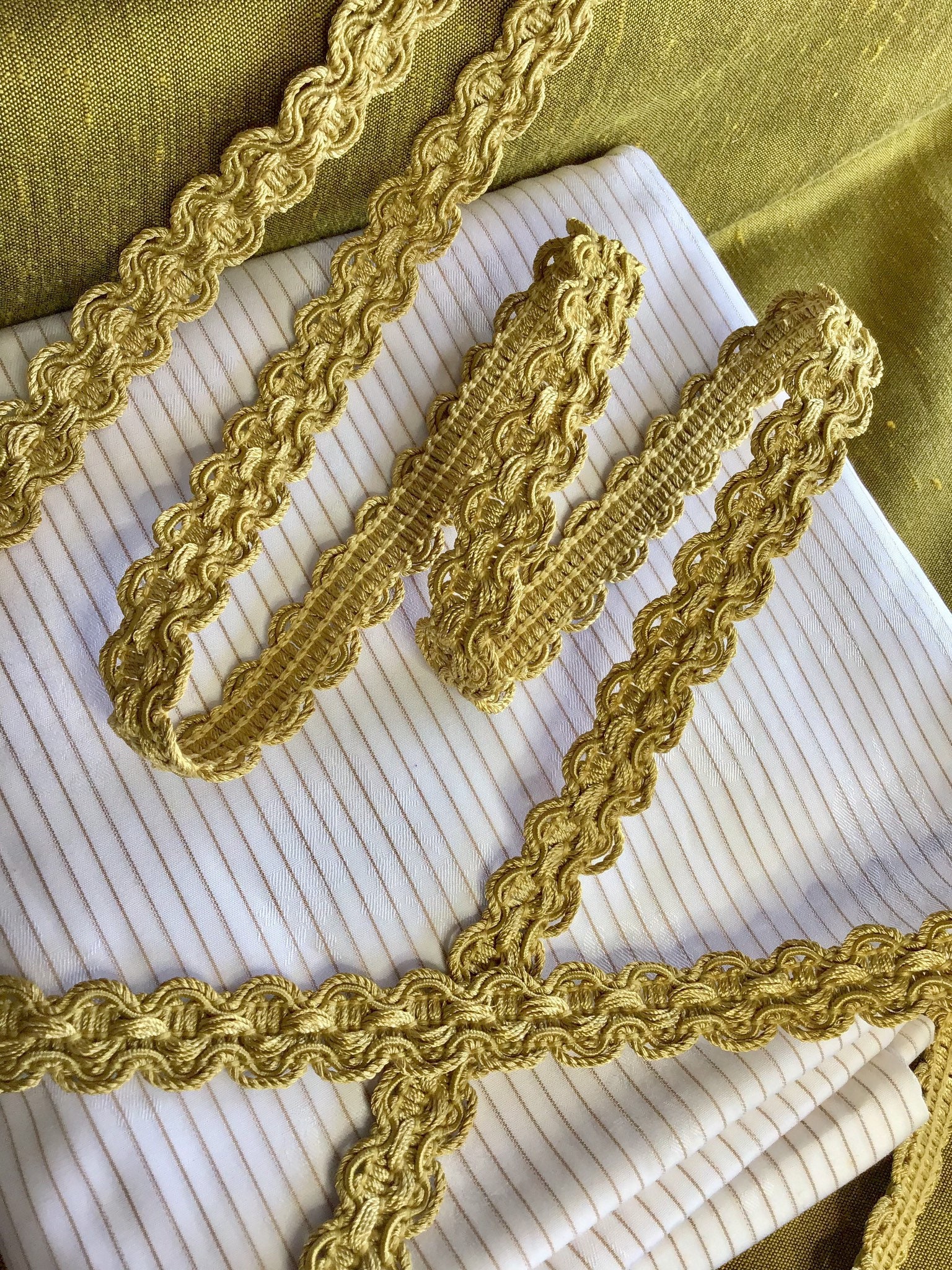 Wrights GOLD BRAIDED TRIM Scalloped Galloon Gimp Braids by the | Etsy