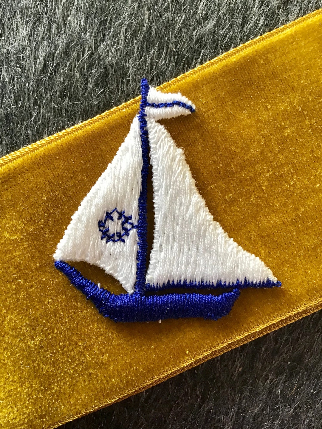 VINTAGE Embroidered NAVY WHITE Sailboat Sew-on Appliques Patch ...