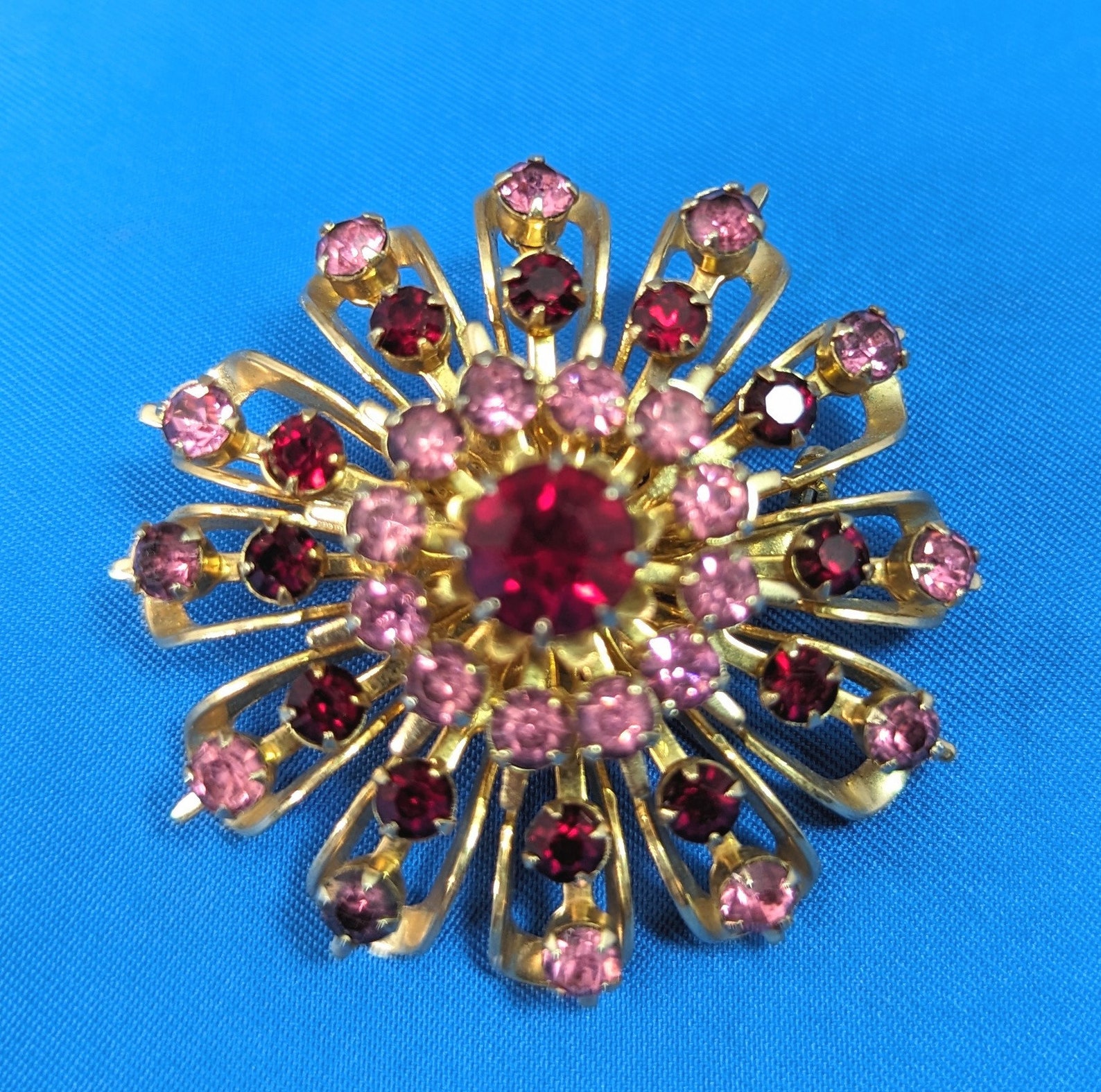 Vintage Coro Brooch Starburst Pink Red Gold Tone Mid Century Modern 50 ...