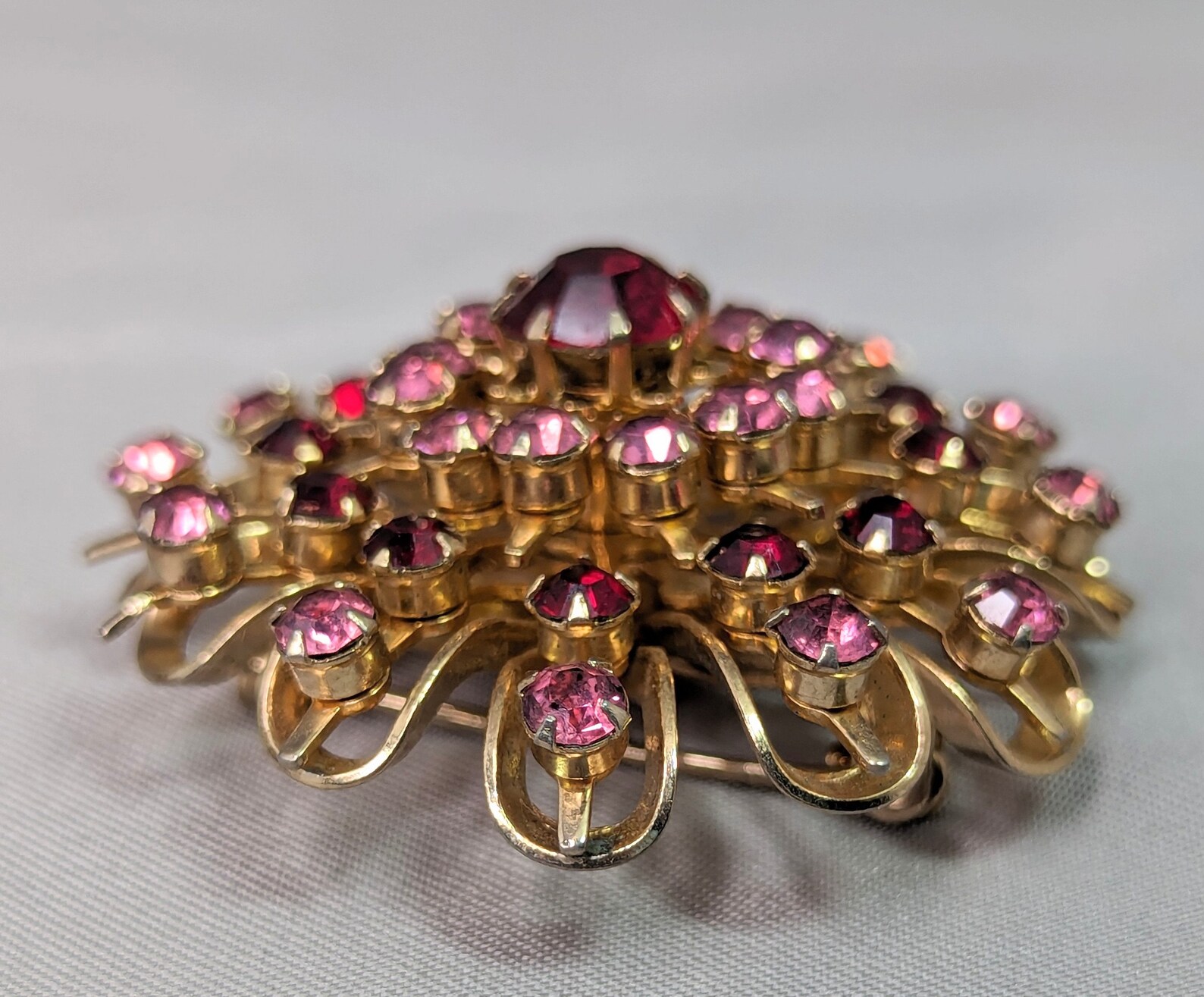 Vintage Coro Brooch Starburst Pink Red Gold Tone Mid Century Modern 50 ...