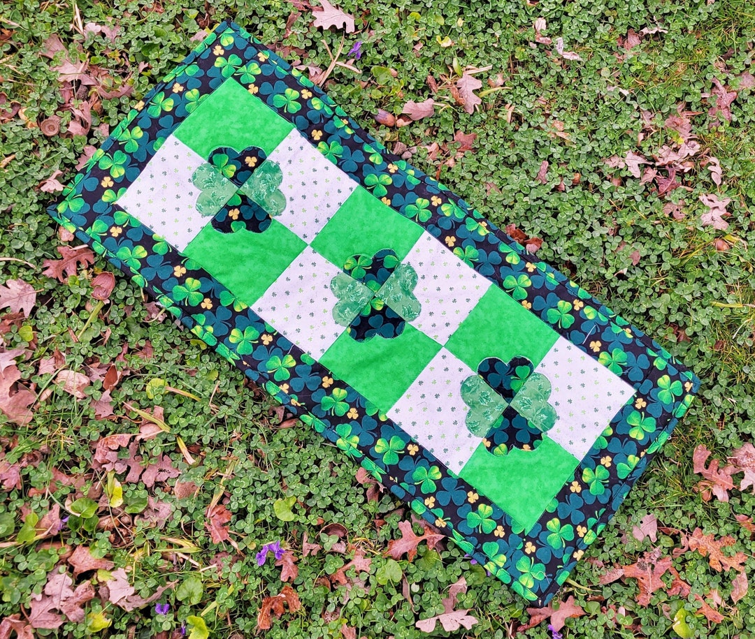 Shamrock Table Runner - Etsy