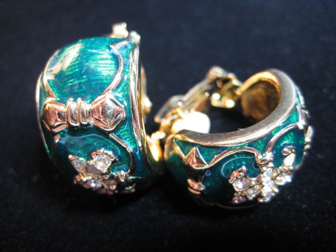 Vintage Butler Fifth Avenue Collection Green Enamel and Rhinestone Clip ...