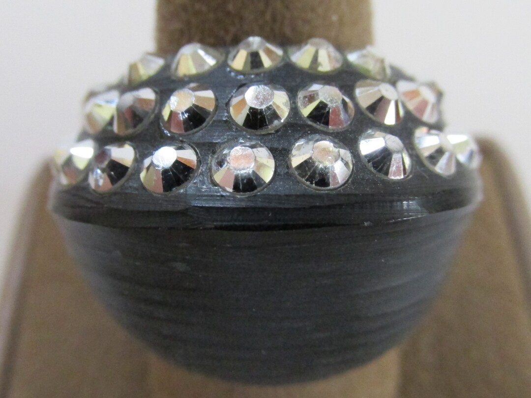 Vintage Carved Resin and Rhinestone Ring - Etsy