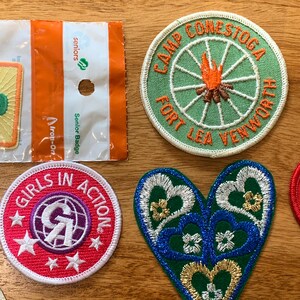 A Batch/lot of 20 Vintage Girls Scout Patches - Etsy