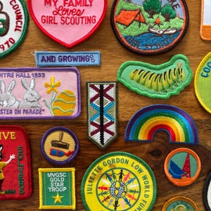 A Batch/lot of 20 Vintage Girls Scout Patches - Etsy