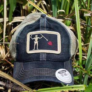 Blackbeard Pirate Flag Trucker Hat, Black - Etsy