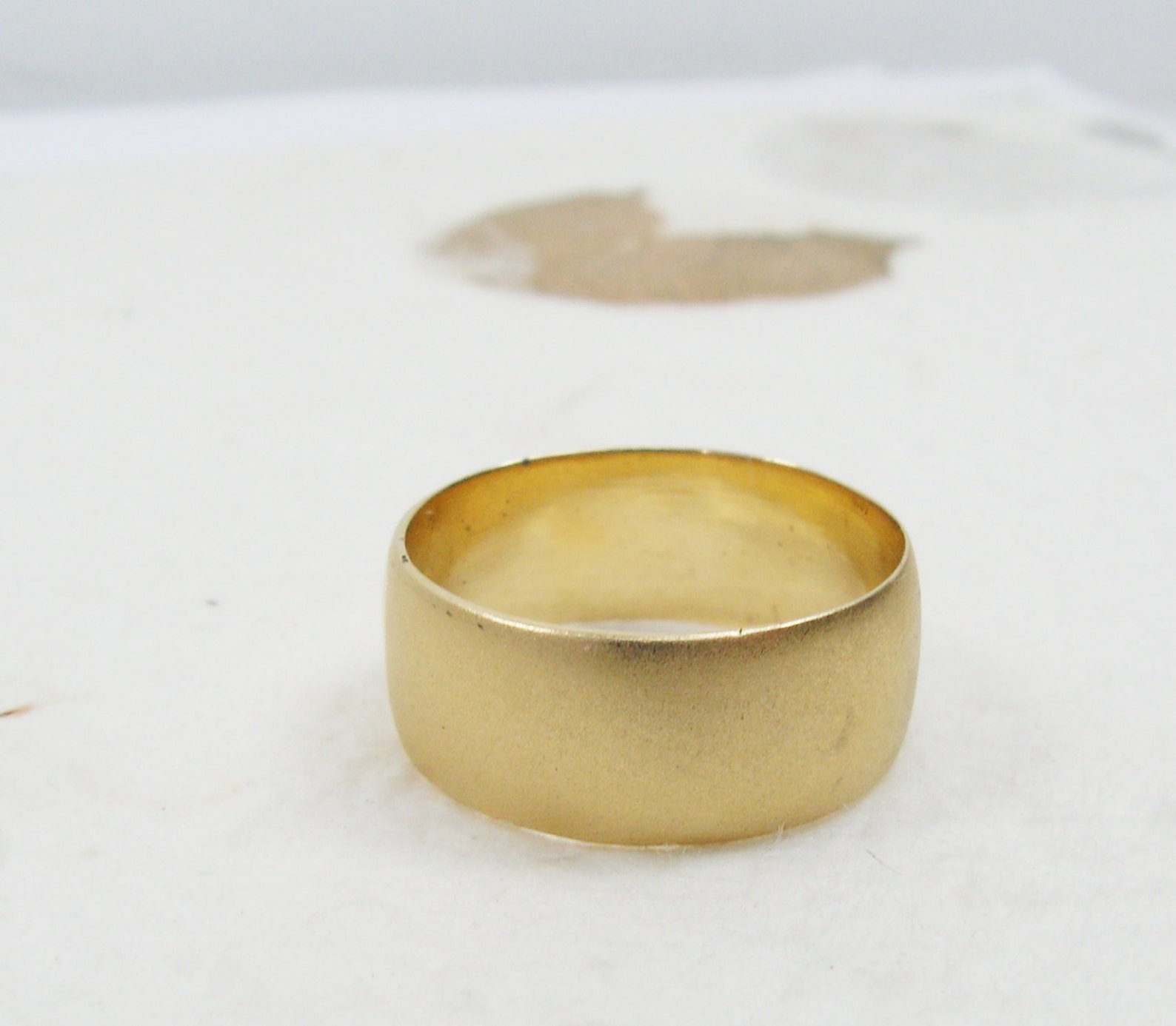 18k Gold Classic Rounded 8 Mm Wedding Band. Wide Wedding Ring. Rounded ...