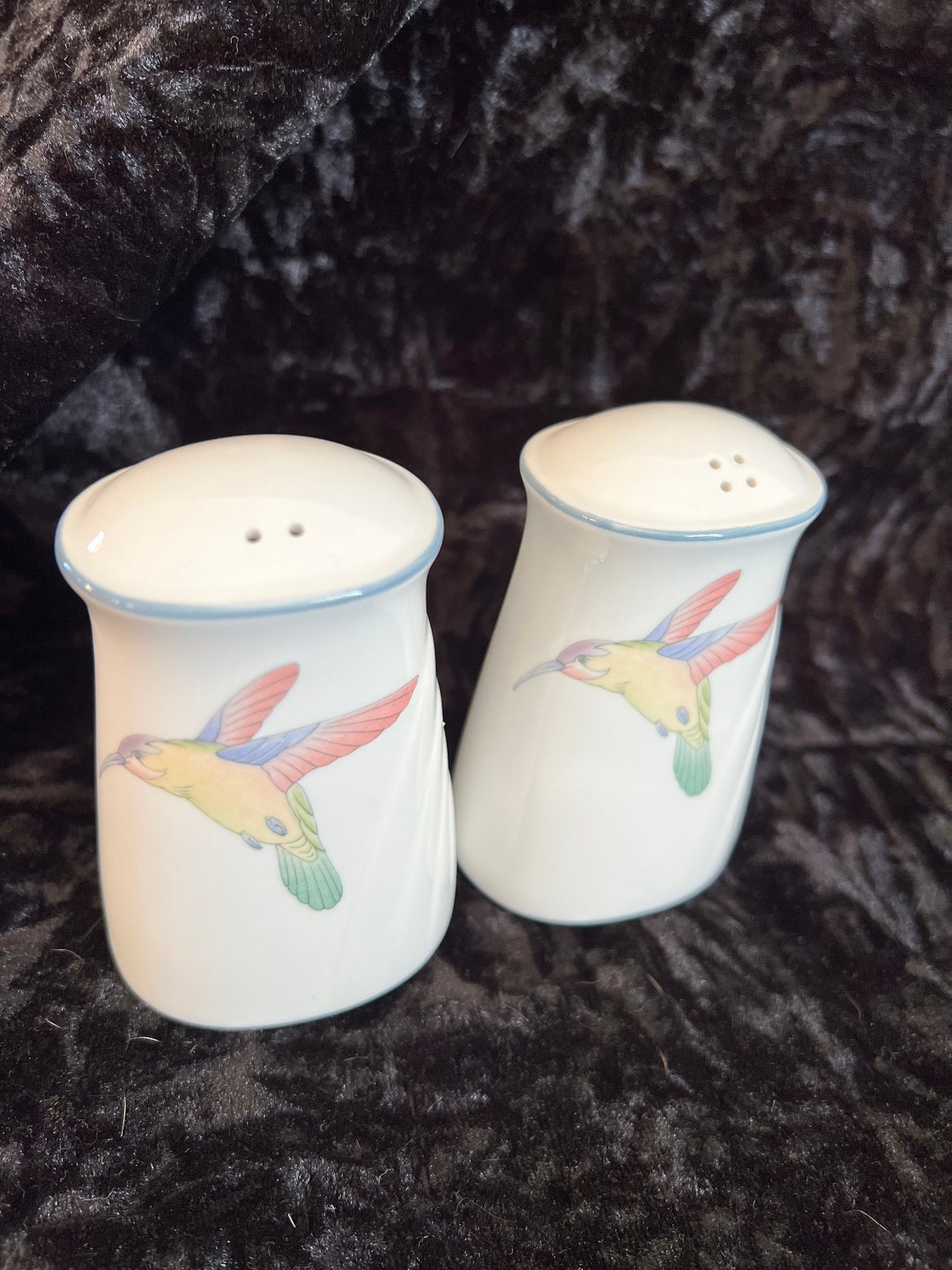 Hummingbird Salt and Pepper Shakers - Etsy