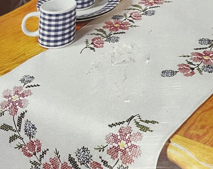 Table Runner Stamped Embroidery Kit - Etsy