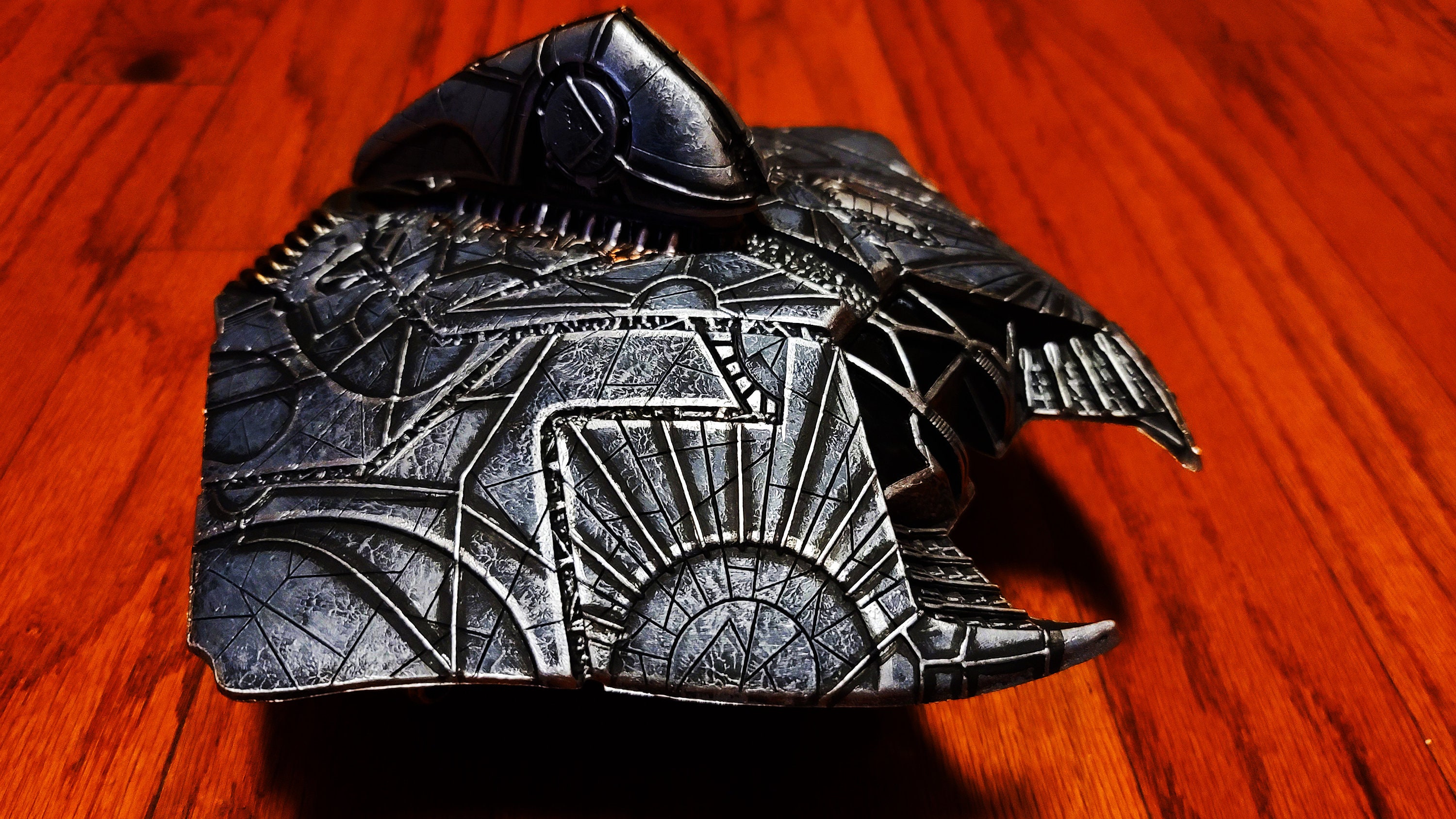 ID4 Custom Alien Attacker Ship W/landing Platform Pro-paint at - Etsy UK