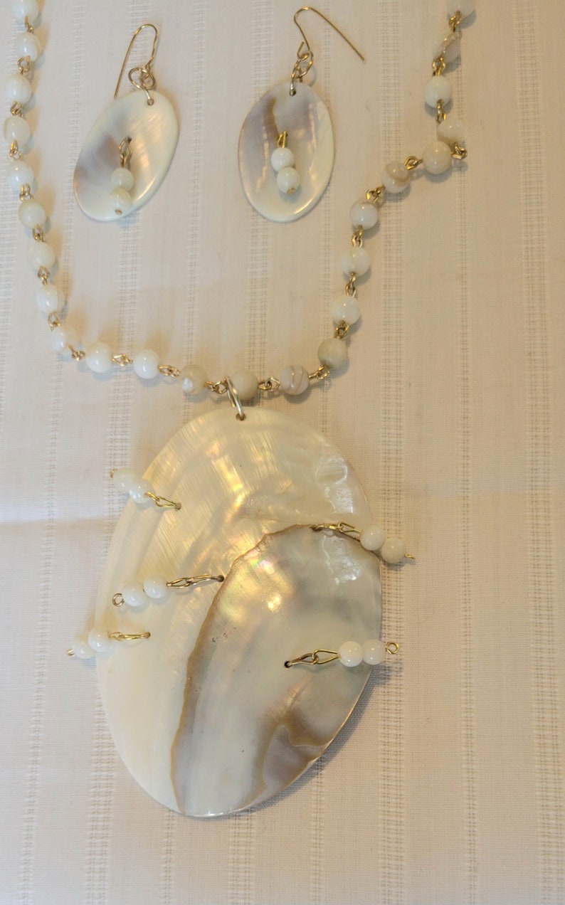 Vintage Large Shell Necklace Set - Etsy