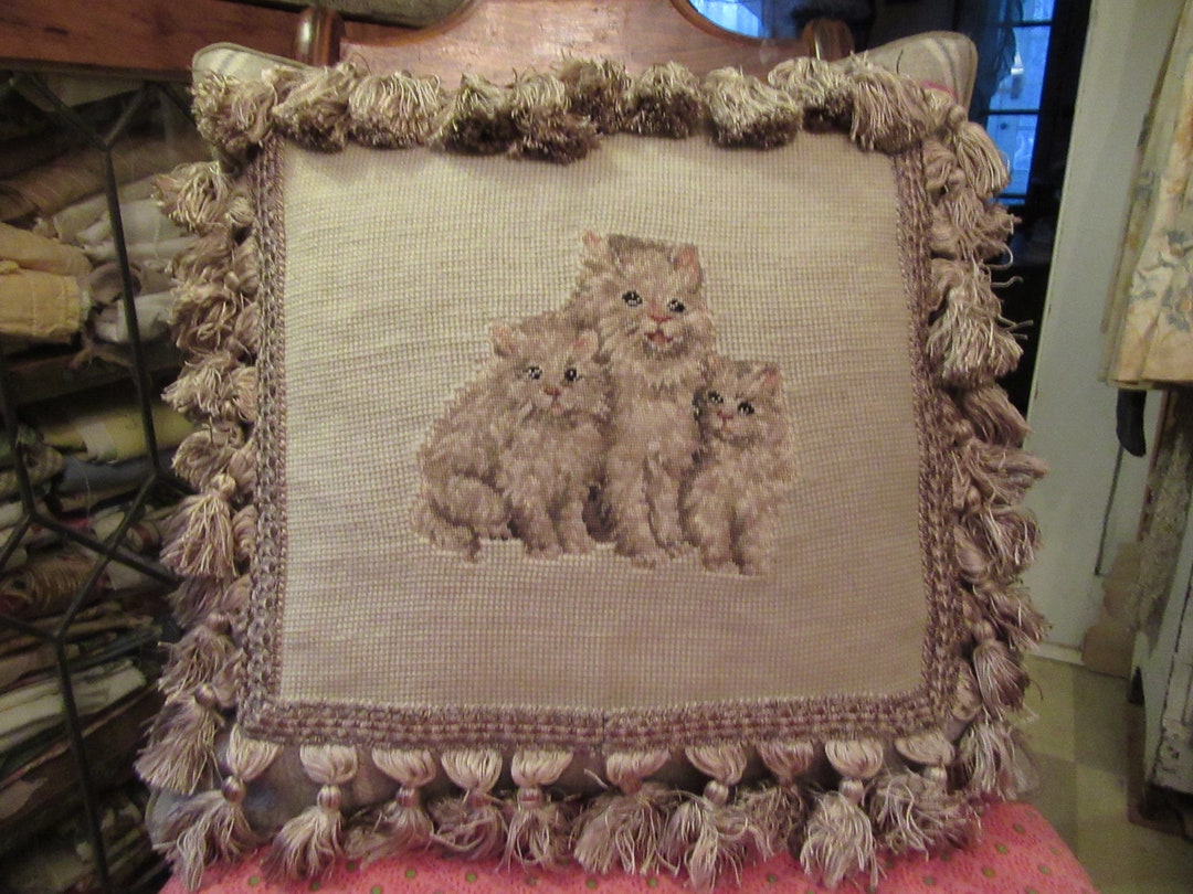 Cats & Kittens Vintage Petit Point/ Needlepoint Pillow... 17" X 17" - Etsy